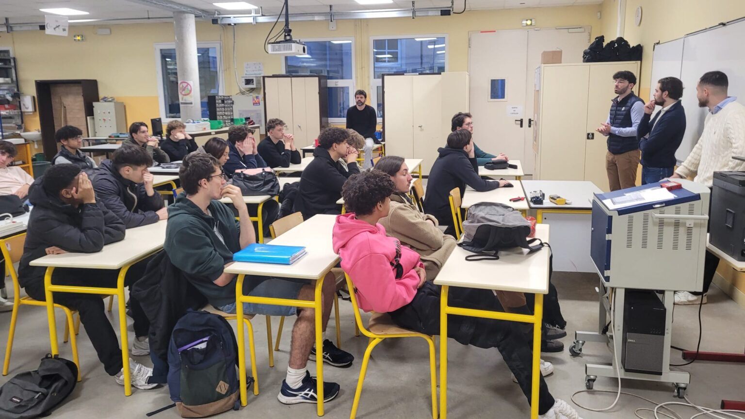 Accueil - Ensemble Scolaire Sainte-Croix - Saint-Euverte - Orléans